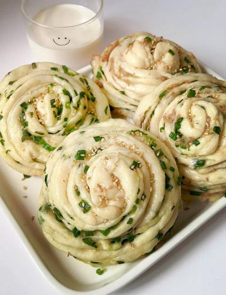 葱香馒头怎么做_蒸多久才松软-第1张图片-山城妙识 葱香馒头怎么做_蒸多久才松软-第1张图片-山城妙识