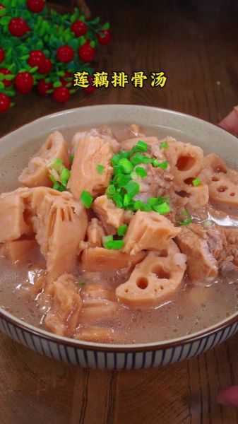 莲藕排骨汤怎么炖最好喝_莲藕排骨汤不黑的窍门-第2张图片-山城妙识 莲藕排骨汤怎么炖最好喝_莲藕排骨汤不黑的窍门-第2张图片-山城妙识