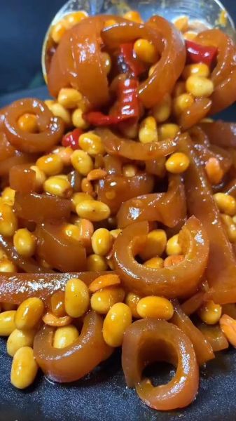 肉皮炒黄豆怎么做好吃_肉皮炒黄豆的窍门-第3张图片-山城妙识 肉皮炒黄豆怎么做好吃_肉皮炒黄豆的窍门-第3张图片-山城妙识