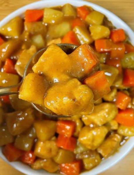 土豆咖喱鸡块怎么做_咖喱鸡块土豆比例多少-第2张图片-山城妙识 土豆咖喱鸡块怎么做_咖喱鸡块土豆比例多少-第2张图片-山城妙识