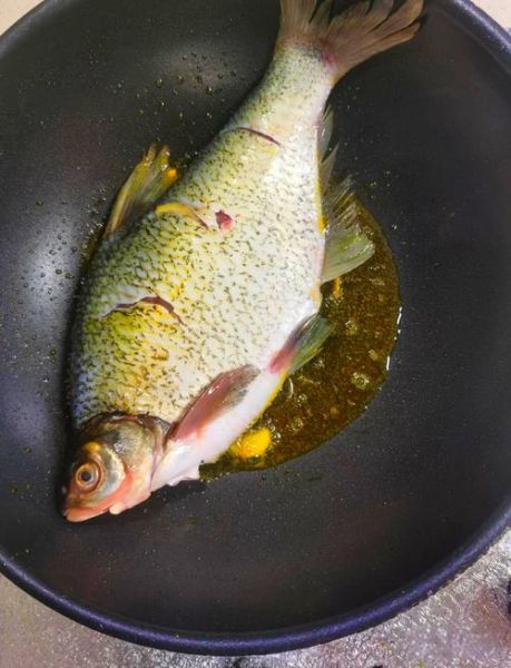 红烧鳊鱼怎么做好吃_红烧鳊鱼的做法窍门-第2张图片-山城妙识