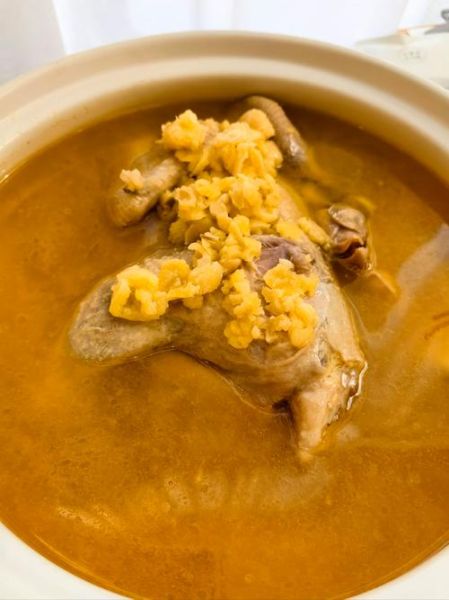 人参白果炖鸡怎么做_人参白果炖鸡的功效与禁忌-第1张图片-山城妙识 人参白果炖鸡怎么做_人参白果炖鸡的功效与禁忌-第1张图片-山城妙识