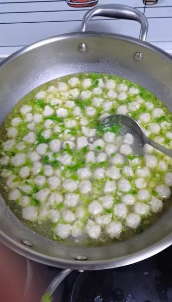 鱼丸怎么做好吃_家常炒菜鱼丸做法大全-第2张图片-山城妙识