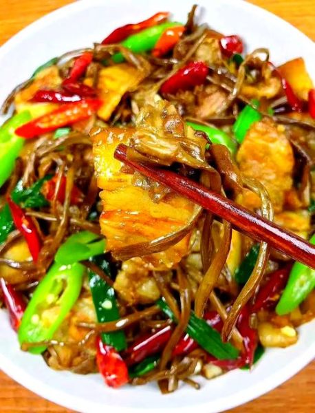 茶树菇怎么炒好吃_茶树菇的做法大全家常视频-第1张图片-山城妙识