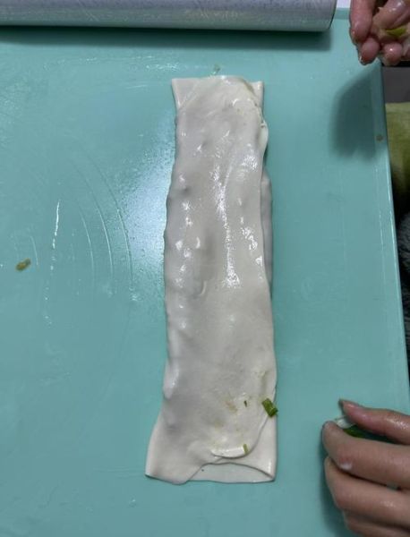 上海正宗葱油饼怎么做_家庭版配方比例-第3张图片-山城妙识 上海正宗葱油饼怎么做_家庭版配方比例-第3张图片-山城妙识