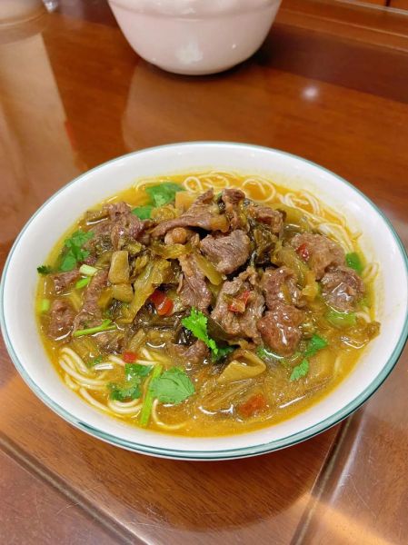 酸菜牛肉面怎么做最好吃_酸菜牛肉面汤头秘诀-第1张图片-山城妙识