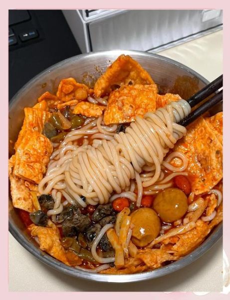 螺蛳粉怎么做_正宗柳州螺蛳粉做法-第1张图片-山城妙识