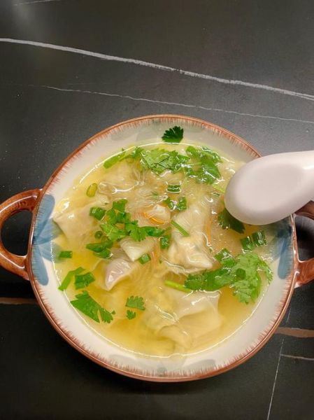 家常馄饨汤怎么调才好吃_馄饨汤底秘诀-第3张图片-山城妙识 家常馄饨汤怎么调才好吃_馄饨汤底秘诀-第3张图片-山城妙识