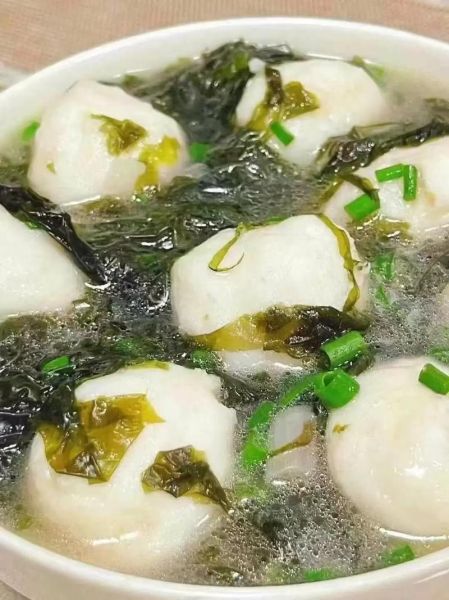 墨鱼丸汤怎么做_墨鱼丸汤的家常做法-第1张图片-山城妙识