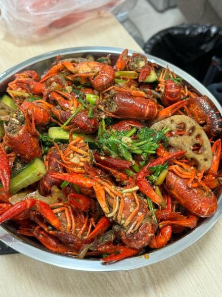 家庭版香辣小龙虾怎么做_小龙虾怎么清洗才干净-第3张图片-山城妙识 家庭版香辣小龙虾怎么做_小龙虾怎么清洗才干净-第3张图片-山城妙识