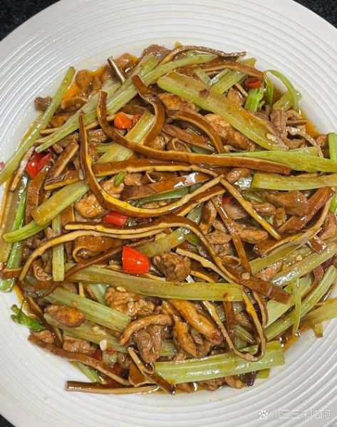 香干芹菜肉丝怎么炒好吃_香干芹菜肉丝热量高吗-第2张图片-山城妙识