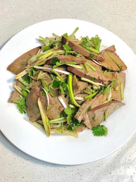 补血一天吃多少猪肝_猪肝补血的正确吃法-第2张图片-山城妙识