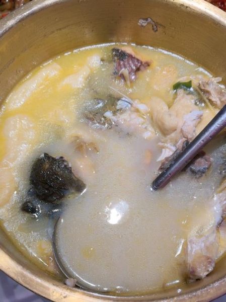 鱼头怎么煮汤好喝_鱼头汤去腥技巧-第1张图片-山城妙识