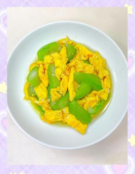 鸡蛋炒丝瓜怎么炒好吃_丝瓜炒鸡蛋要不要焯水-第1张图片-山城妙识