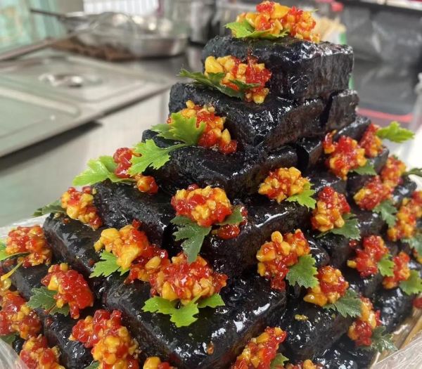 臭豆腐代表什么生肖_臭豆腐打一生肖答案-第1张图片-山城妙识 臭豆腐代表什么生肖_臭豆腐打一生肖答案-第1张图片-山城妙识