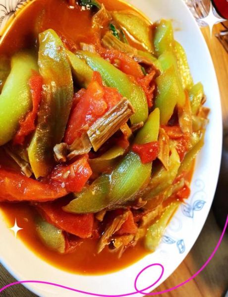 番茄炒丝瓜怎么做_丝瓜要不要焯水-第1张图片-山城妙识