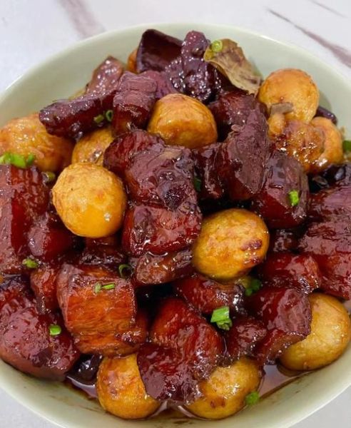 红烧鹌鹑蛋怎么做好吃_鹌鹑蛋要煮多久才入味-第1张图片-山城妙识 红烧鹌鹑蛋怎么做好吃_鹌鹑蛋要煮多久才入味-第1张图片-山城妙识