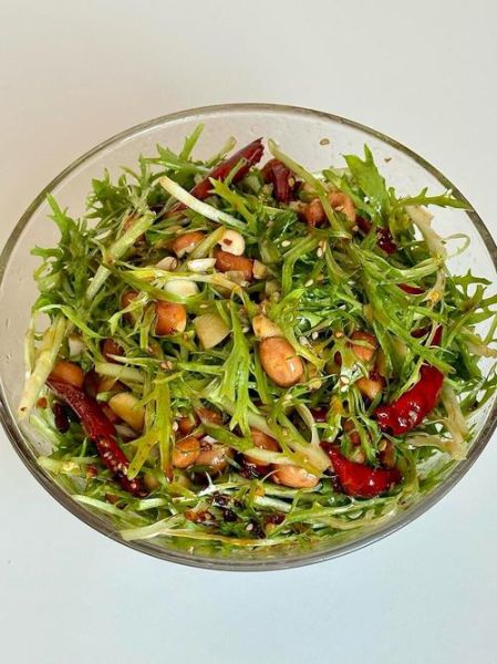 苦菊花生米怎么凉拌好吃_苦菊拌花生米的做法窍门-第1张图片-山城妙识 苦菊花生米怎么凉拌好吃_苦菊拌花生米的做法窍门-第1张图片-山城妙识