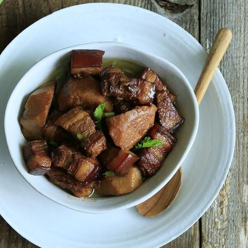 芋头蒸五花肉怎么做_五花肉蒸多久才软烂-第2张图片-山城妙识