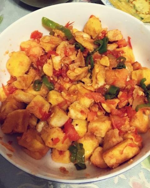 西红柿鸡蛋炒馒头怎么做_剩馒头怎么炒才好吃-第1张图片-山城妙识