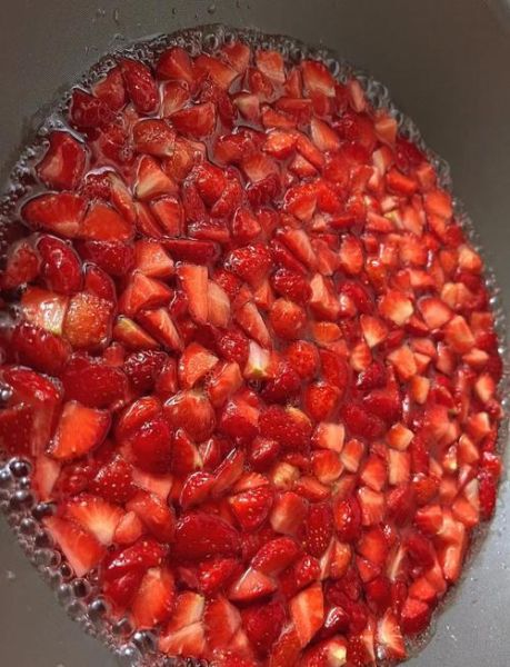 草莓酱家庭自制法_草莓酱不放柠檬可以吗-第2张图片-山城妙识 草莓酱家庭自制法_草莓酱不放柠檬可以吗-第2张图片-山城妙识