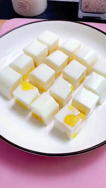 芒果布丁怎么做_芒果布丁视频教程-第3张图片-山城妙识