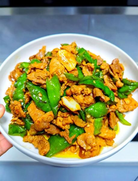 菜小湘辣椒炒肉怎么做_正宗湘味辣椒炒肉秘诀-第2张图片-山城妙识