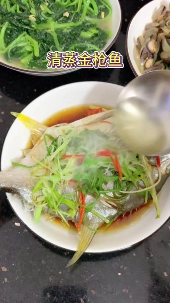 水浸金枪鱼怎么吃_水浸金枪鱼做法大全-第2张图片-山城妙识