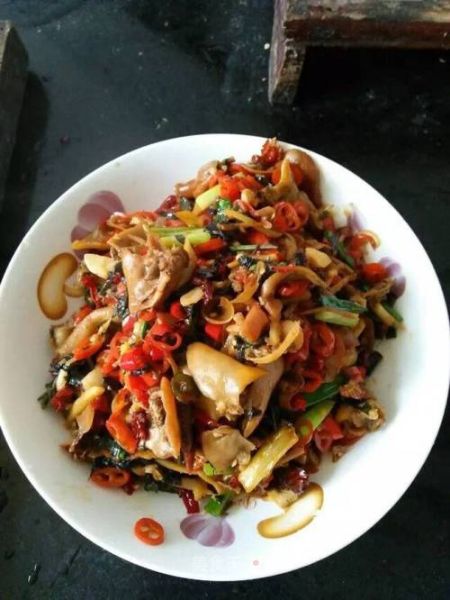 爆炒河蚌怎么做好吃_爆炒河蚌做法大全集-第2张图片-山城妙识 爆炒河蚌怎么做好吃_爆炒河蚌做法大全集-第2张图片-山城妙识