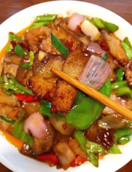酱肉和什么菜搭配好吃_酱肉炒什么菜最下饭-第1张图片-山城妙识