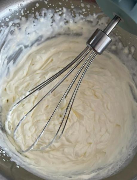 手工打发奶油用什么奶油_打发失败怎么办-第3张图片-山城妙识 手工打发奶油用什么奶油_打发失败怎么办-第3张图片-山城妙识