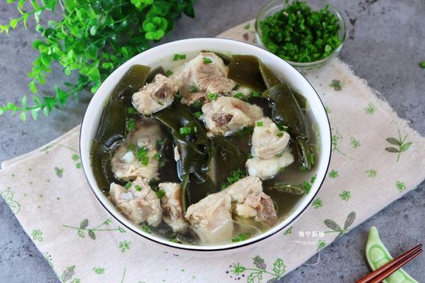 骨头海带汤怎么炖好喝_骨头海带汤的家常做法-第1张图片-山城妙识 骨头海带汤怎么炖好喝_骨头海带汤的家常做法-第1张图片-山城妙识