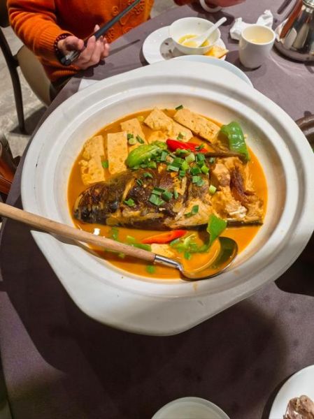 鱼头豆腐汤怎么煮好喝_鱼头豆腐汤做法技巧-第3张图片-山城妙识