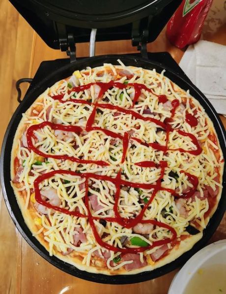 电饼铛做披萨怎么做_电饼铛披萨做法详细步骤-第1张图片-山城妙识 电饼铛做披萨怎么做_电饼铛披萨做法详细步骤-第1张图片-山城妙识
