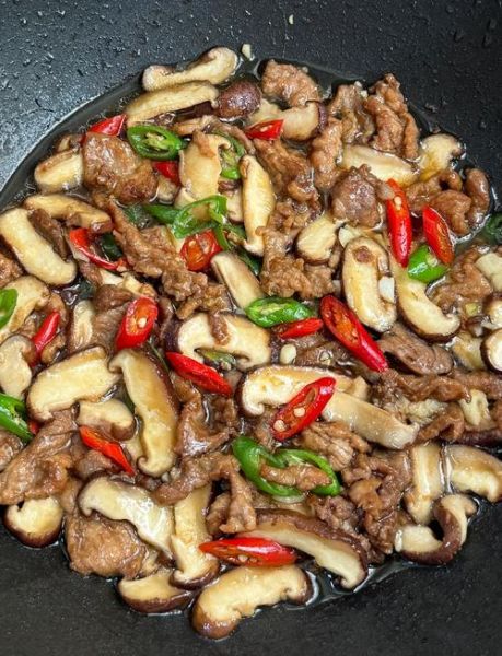 香菇怎么炒好吃_香菇炒肉做法-第2张图片-山城妙识 香菇怎么炒好吃_香菇炒肉做法-第2张图片-山城妙识