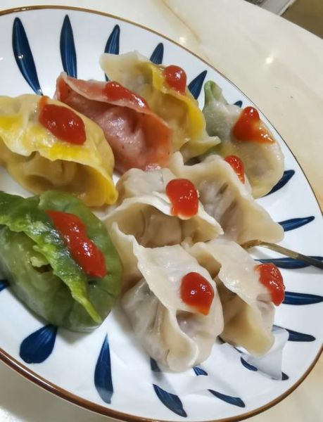 五彩饺子皮怎么做_五彩饺子皮用什么蔬菜调色-第3张图片-山城妙识