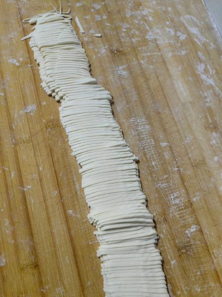 手擀面图片大全大图真图_手擀面怎么做才筋道-第2张图片-山城妙识