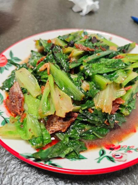 鲮鱼豆豉炒油麦菜怎么做_油麦菜炒鲮鱼豆豉热量高吗-第3张图片-山城妙识