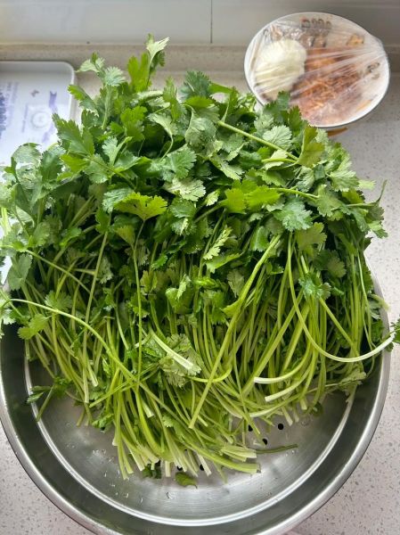 香菜素馅饺子馅怎么调好吃_香菜素馅饺子馅的做法窍门-第1张图片-山城妙识 香菜素馅饺子馅怎么调好吃_香菜素馅饺子馅的做法窍门-第1张图片-山城妙识