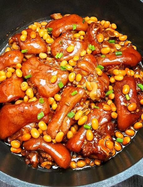 黄豆炖猪蹄儿怎么做_黄豆炖猪蹄儿的家常做法-第1张图片-山城妙识