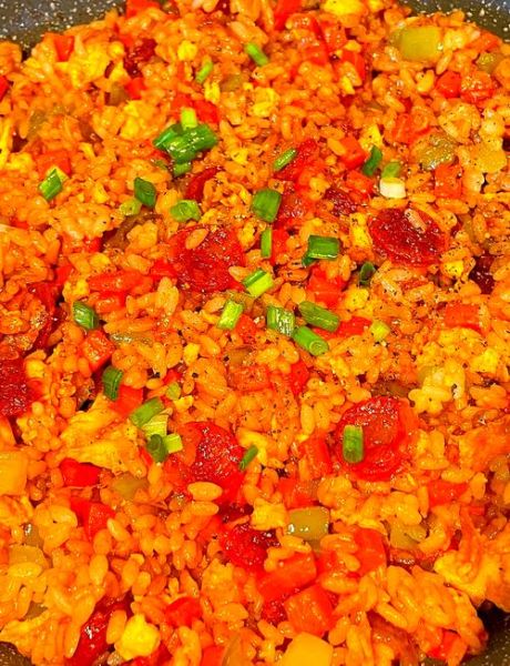 腊肠炒饭怎么做_腊肠炒饭先炒什么-第2张图片-山城妙识