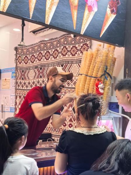 土耳其冰淇淋怎么做_为什么那么黏-第1张图片-山城妙识