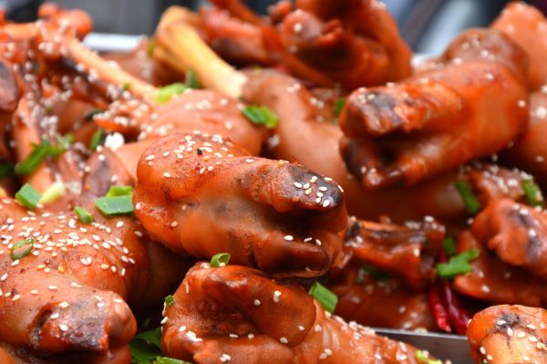 麻辣羊蹄图片高清_如何拍出诱人色泽-第3张图片-山城妙识