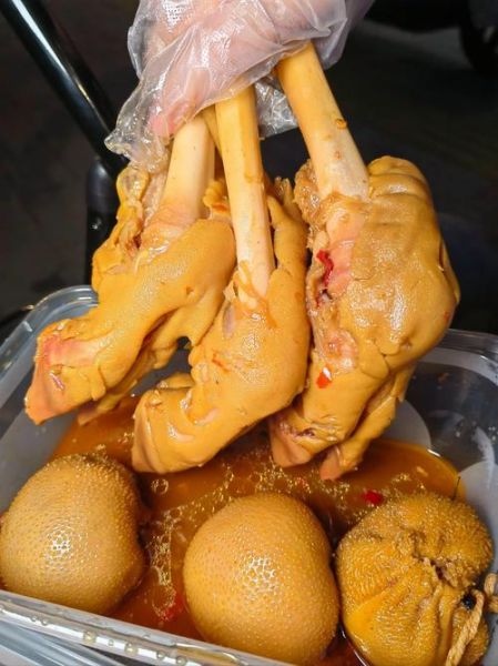 麻辣羊蹄图片高清_如何拍出诱人色泽-第1张图片-山城妙识