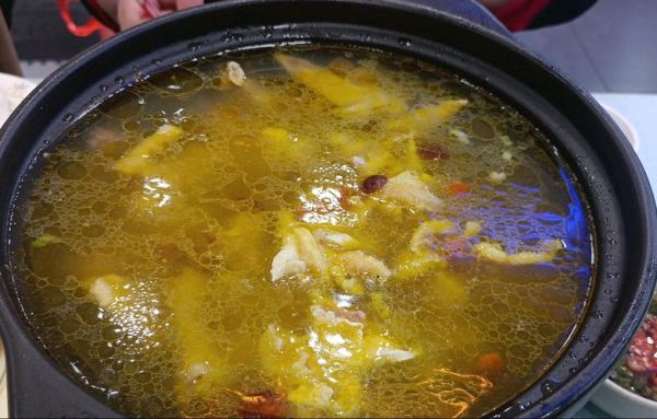 鸡肉火锅怎么做清淡_鸡肉火锅清淡做法-第2张图片-山城妙识 鸡肉火锅怎么做清淡_鸡肉火锅清淡做法-第2张图片-山城妙识