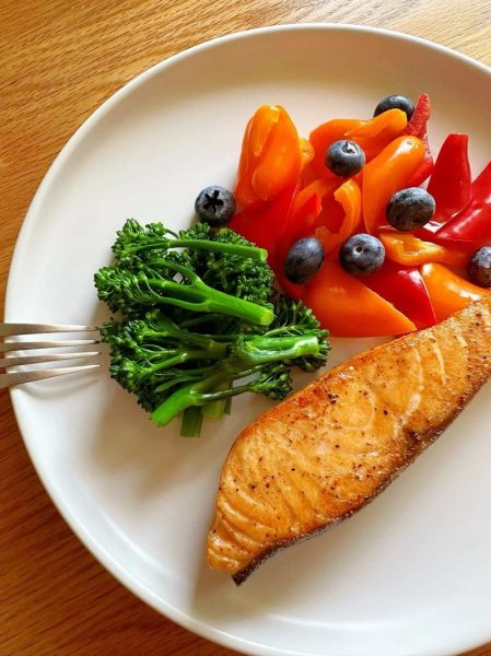 香煎三文鱼怎么做_香煎三文鱼用什么调料-第2张图片-山城妙识