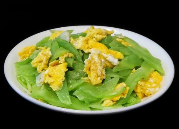 莴苣叶子炒鸡蛋好吃吗_莴苣叶炒蛋做法窍门-第1张图片-山城妙识