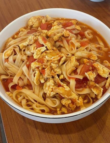 煮面条什么时候放鸡蛋_鸡蛋什么时候下锅最好-第3张图片-山城妙识