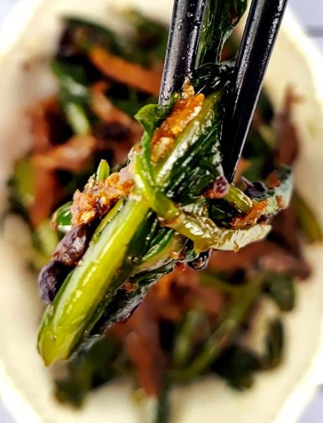 鲮鱼油麦菜怎么做好吃_鲮鱼油麦菜的家常做法-第3张图片-山城妙识