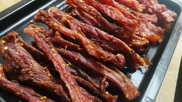 风干猪肉怎么腌_风干猪肉腌制配方-第3张图片-山城妙识 风干猪肉怎么腌_风干猪肉腌制配方-第3张图片-山城妙识